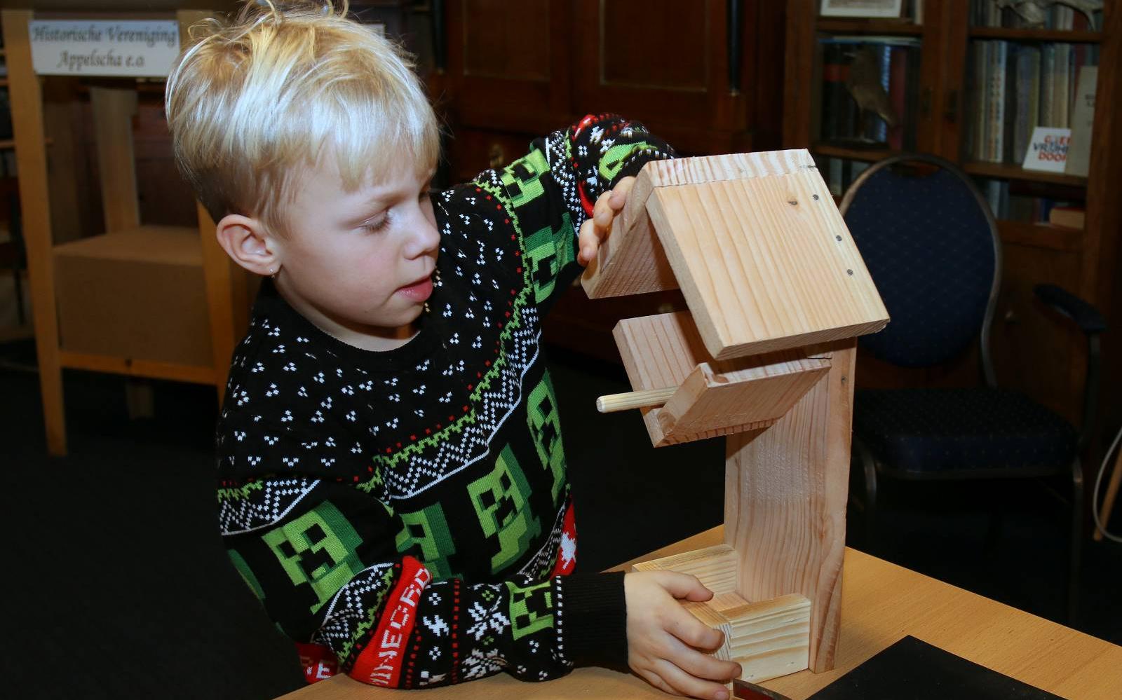 Winter begint bij historische vereniging van Appelscha met timmeren van ...